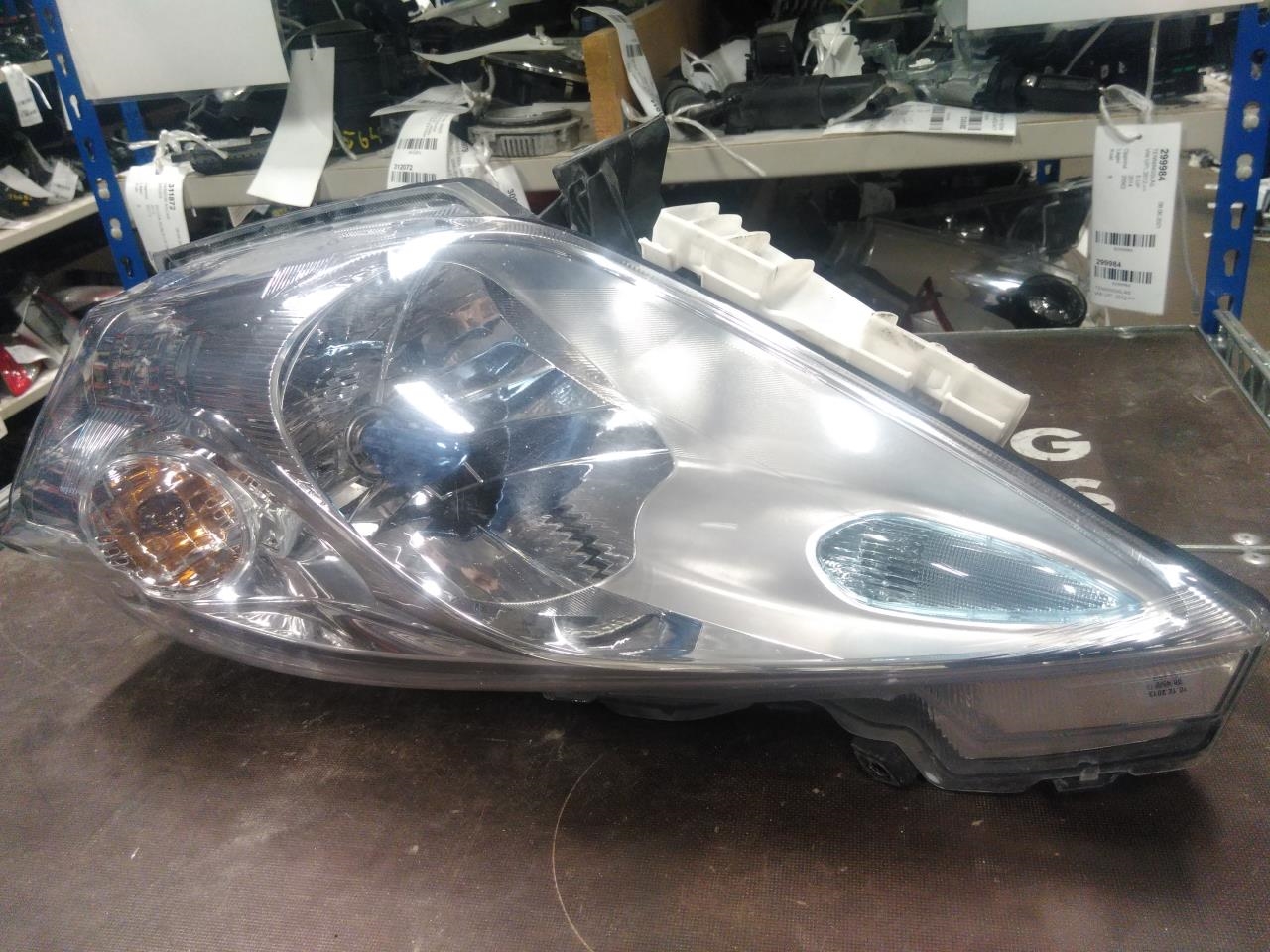 Frontlykt venstre halogen til Nissan Leaf, 2011-2017 (Type I) (26060 ... Frontlykt venstre halogen til Nissan Leaf, 2011-2017 (Type I) (26060 ...