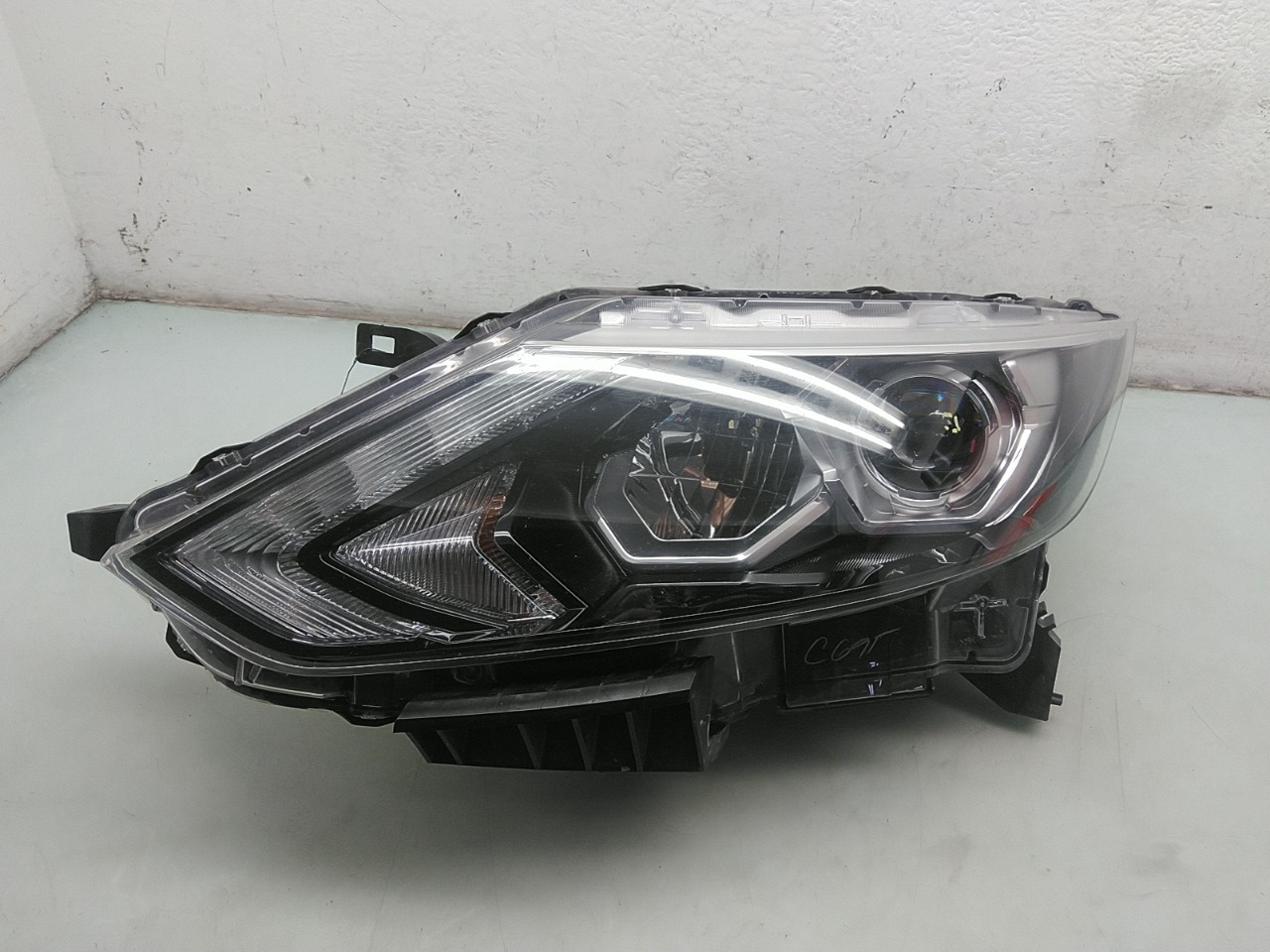 Frontlykt venstre halogen til Nissan Qashqai, 2014-2021 (Type II ...