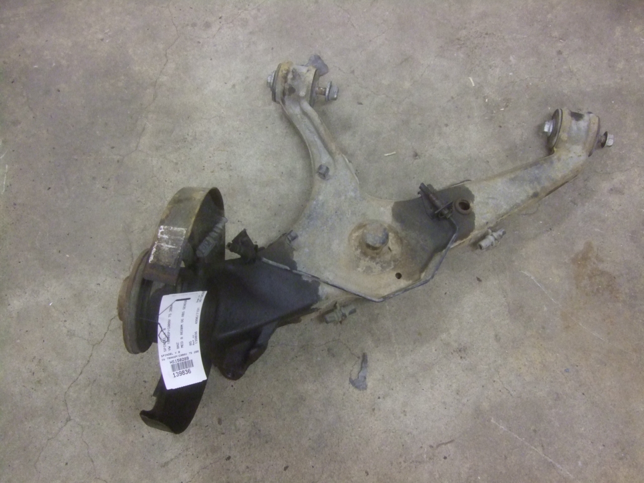 Hjulspindel venstre bak til VW Transporter / Caravelle, 2003-2009 (T5, Fase 1)